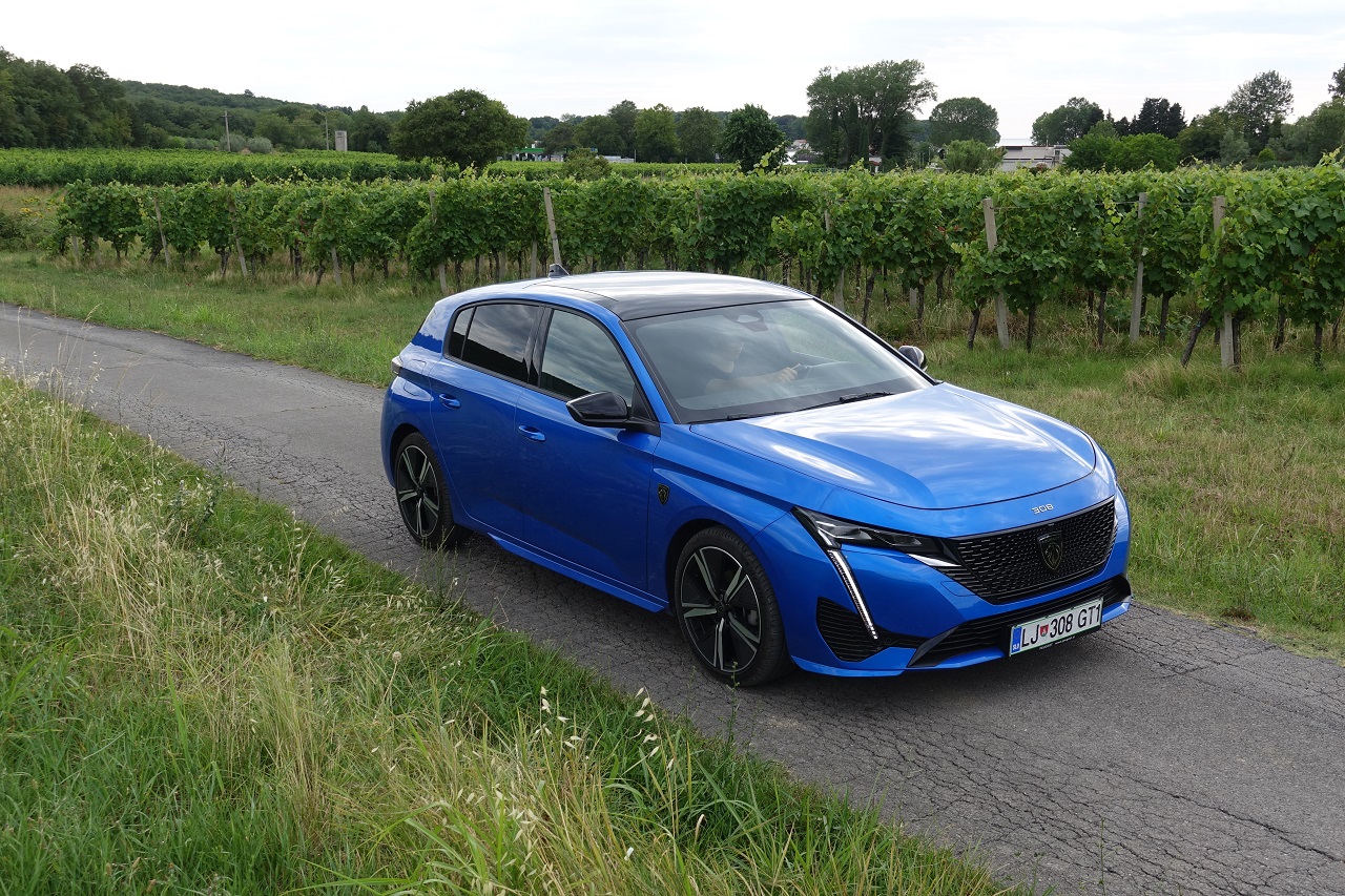 Peugeot 308 GT 1.2 Pure Tech 130 EAT8 - ambicije gran turismo - Automobil