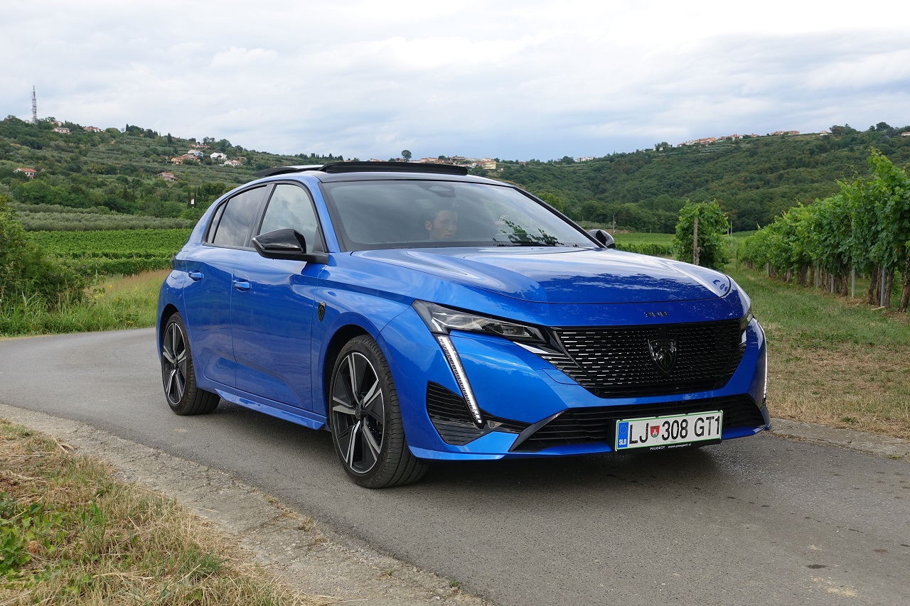 Peugeot 308 GT 1.2 Pure Tech 130 EAT8 - ambicije gran turismo - Automobil