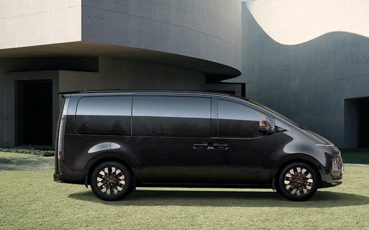 Hyundai STARIA: novi, luksuzni korejski kombi prihaja v Evropo - Automobil