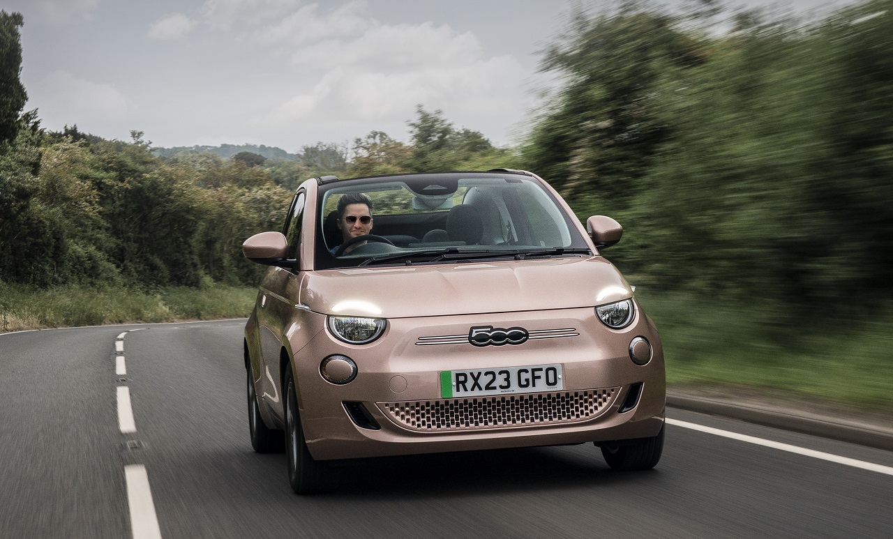Fiat 500e ponovno najboljši električni mali avtomobil - Automobil